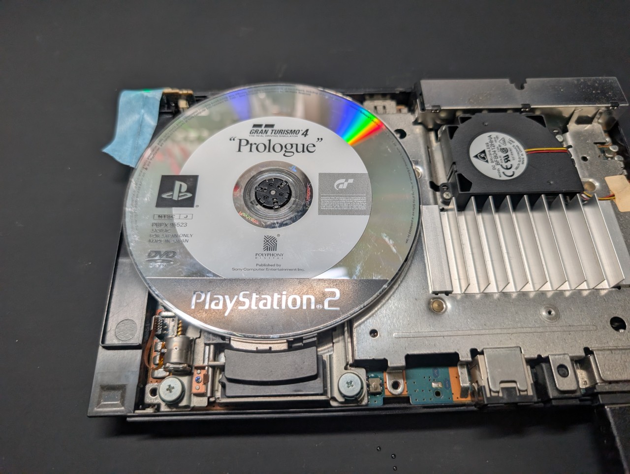 PS2（SCPH-70000）ディスクが回転せず「読み込み中です」と表示されない故障を修理 - BunnyCraft